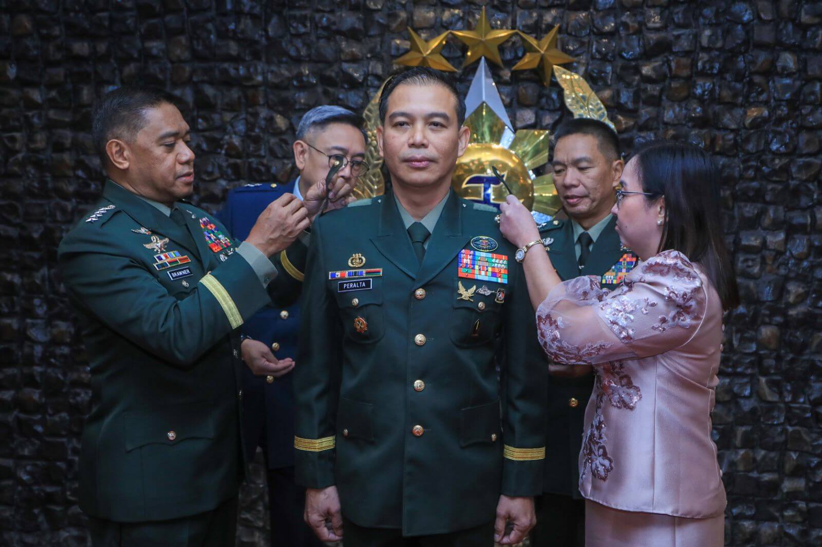 CSAFP dons ranks to 8 newly promoted military officers